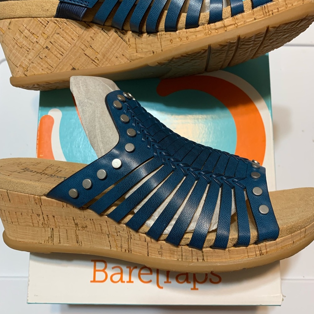 Nib Bare-Traps 7.5 Studded Wedge Heels - Gem